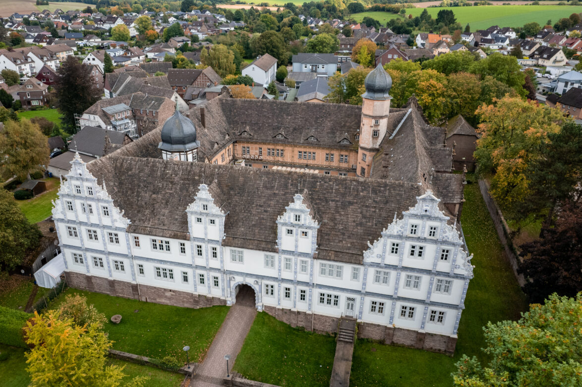 Prächtiges Kleinod: Weserrenaissance Schloss Bevern - EINFACHRAUS.EU