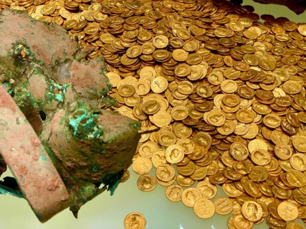 Der Trierer Goldschatz kann wieder bestaunt werden. - EINFACHRAUS.EU
